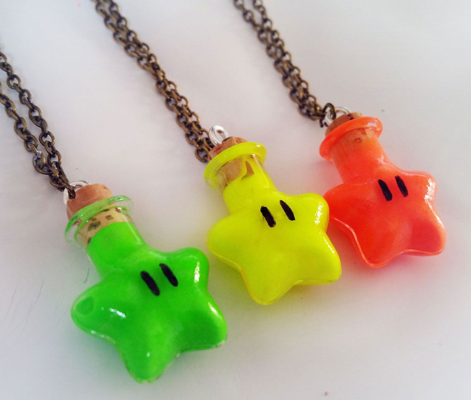 Collier étoile de Mario - un collier phosphorescent ! | Arisu